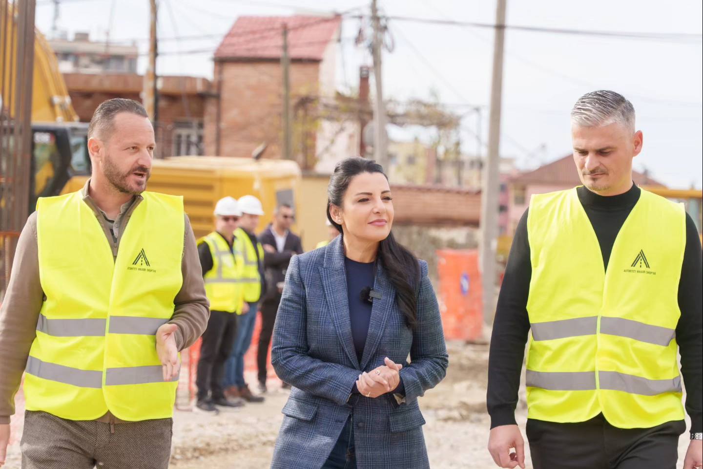 Balluku inspekton punimet në lotin 4 të Unazës së Madhe të Tiranës